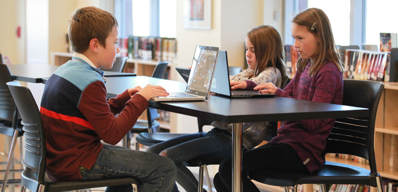 Learning Commons / Library - G. W. Skene School